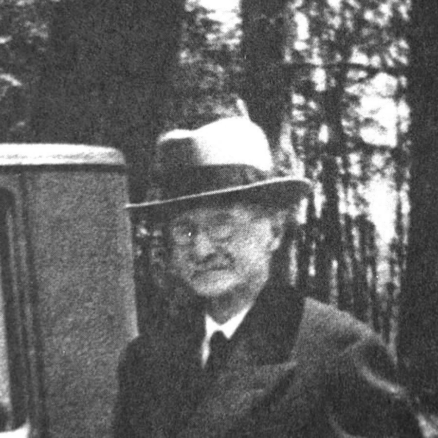 Adolph Ruth - Destination4x4